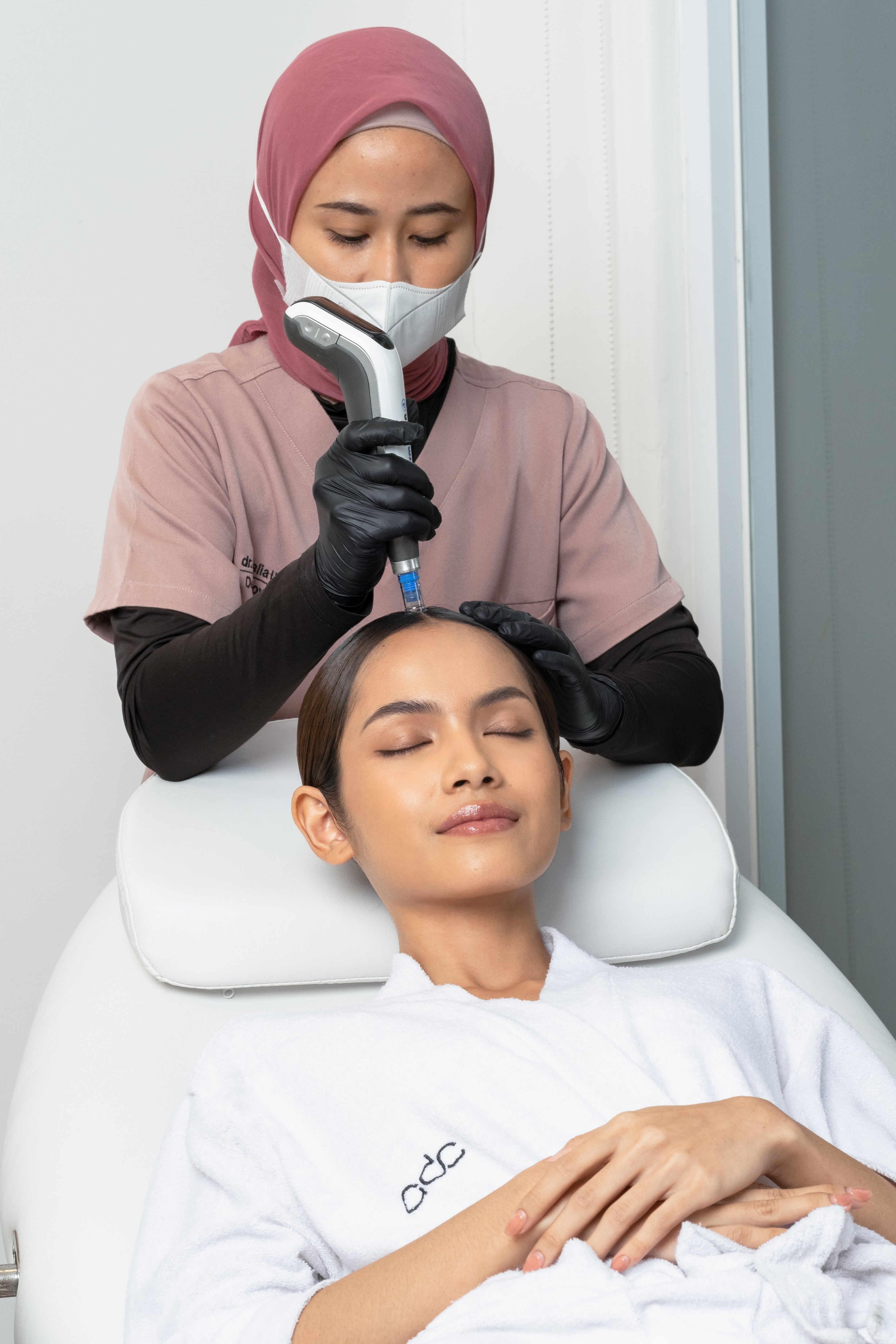 Dermapen 4 for Hair – ADC- Aesthetic Derma Centre